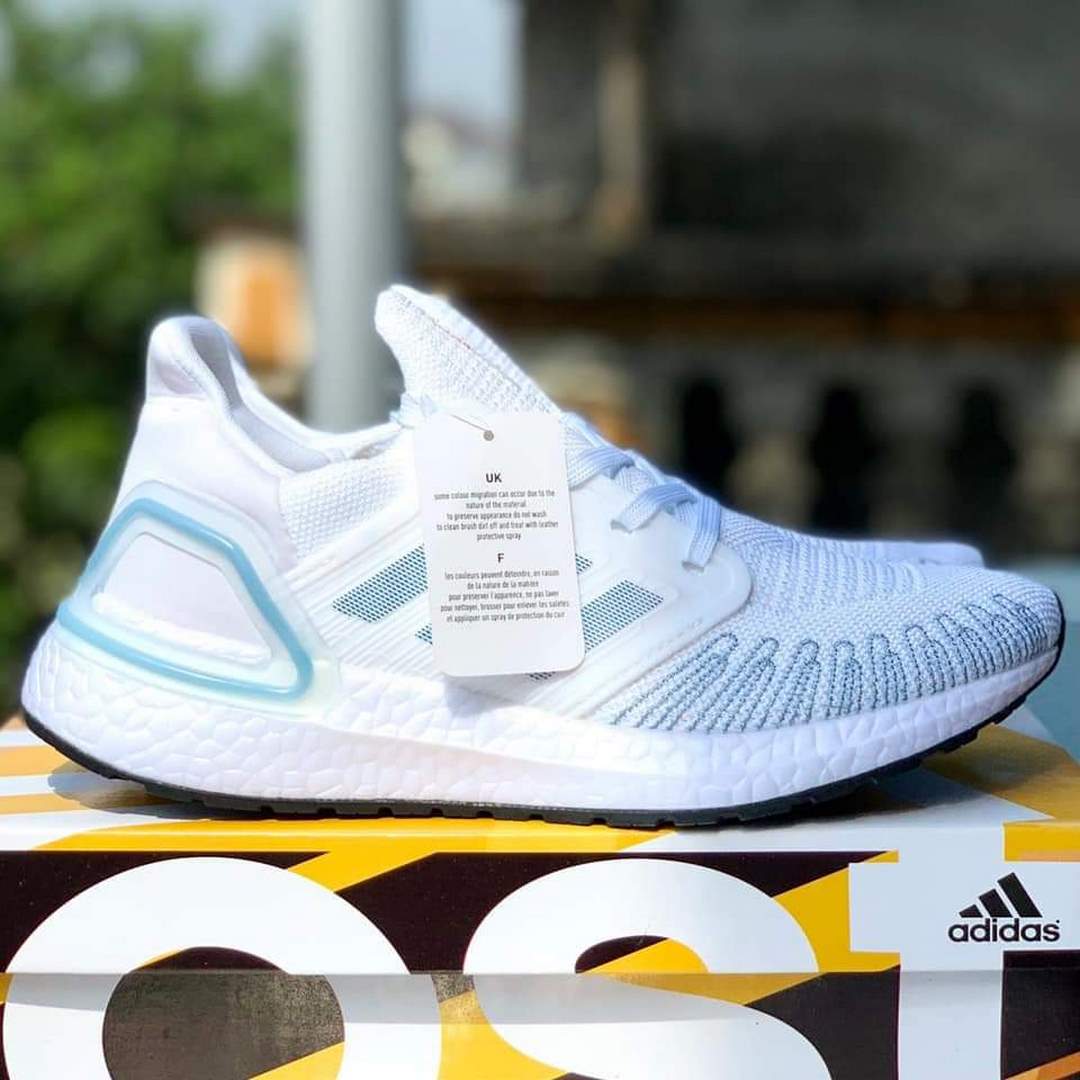 Mẫu Giày Ultra Boost Rep 1:1 Like Auth Cực Đẹp - Xám Sneaker